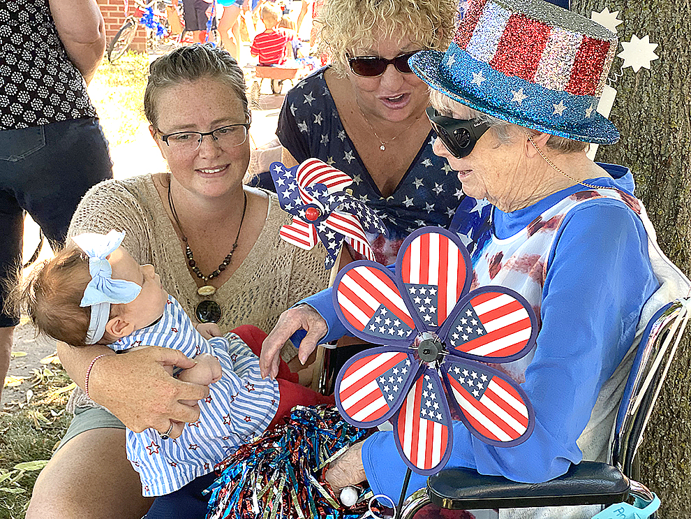 Divine Providence shares holiday spirit | News, Sports, Jobs - The Journal